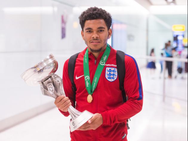 Jay Dasilva signs new Chelsea deal and joins Charlton for another ...