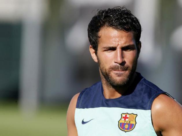 Pedro, Fabregas back in Barca training