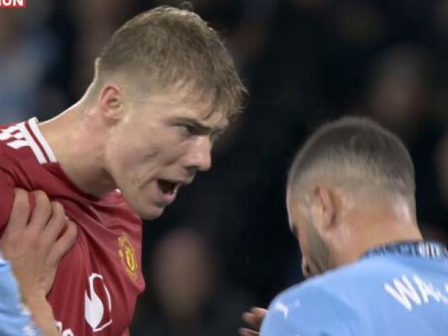 Angry Roy Keane demands Man City red card over 'embarrassing' incident ...