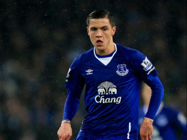 Muhamed Besic signs new Everton contract
