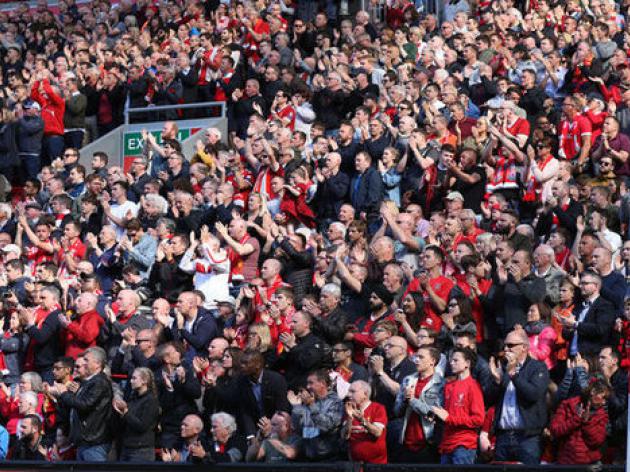 Liverpool song: What are the words to the 'Allez, allez, allez' chant?