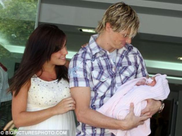 Fernando Torres welcomes baby Leo as Liverpool striker's wife Olalla ...