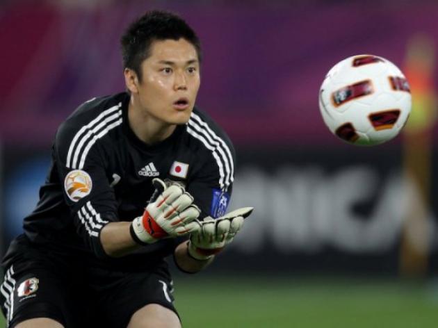 Japan keeper Kawashima signs for Standard Liege